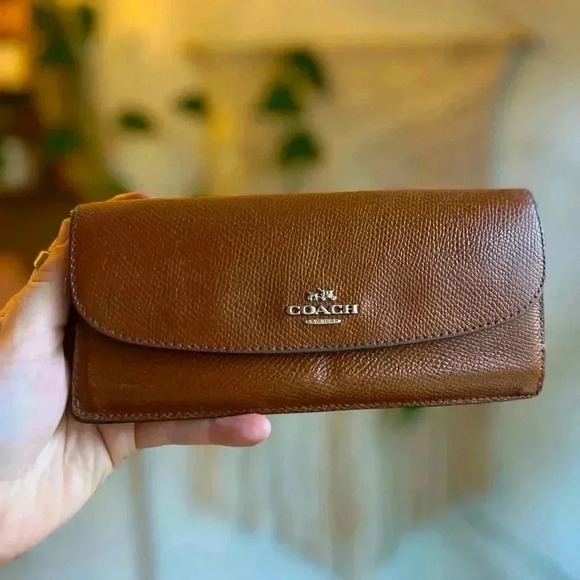 Coach | Bags | Vintage Coach Brown Leather Wallet Signature Interior Snap Closure Compact | Poshmark